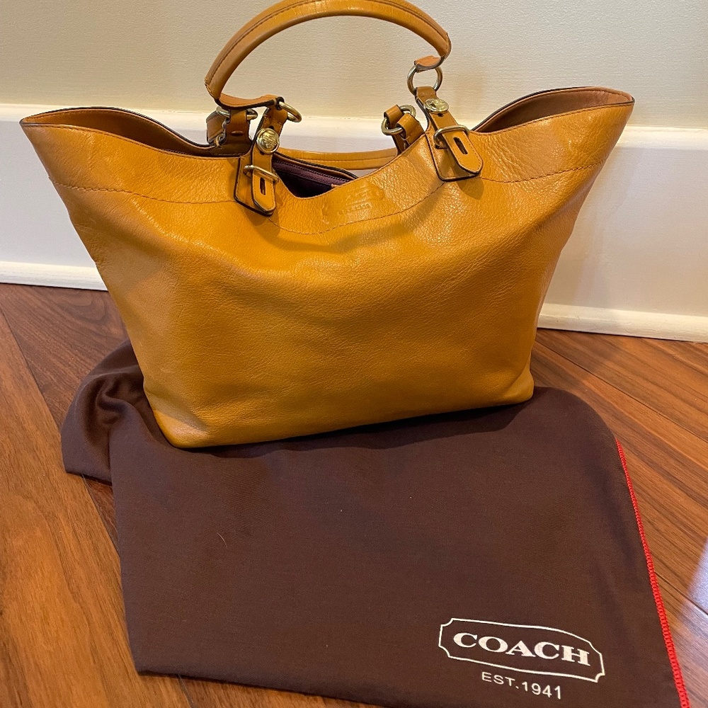 Coach Leather Tan Tote Handbag! - Gem